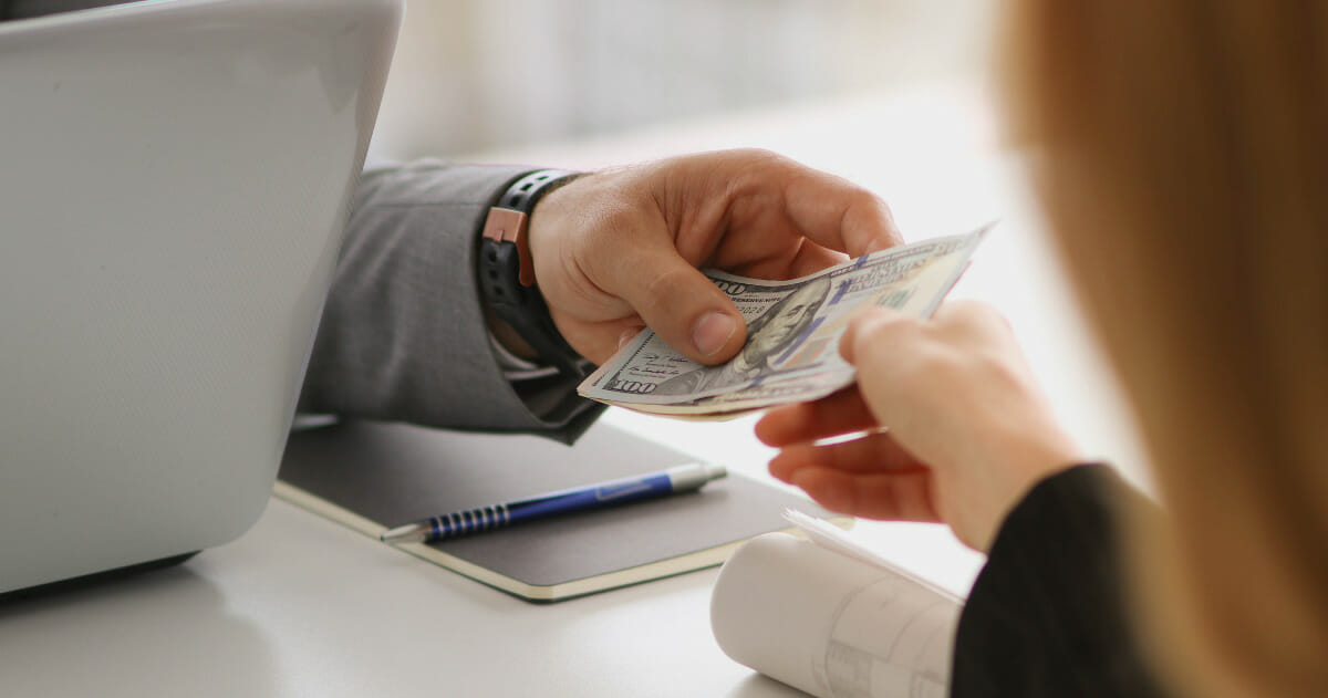 5 Simple Steps to Get Paid Faster and Improve Cash Flow - FINSYNC