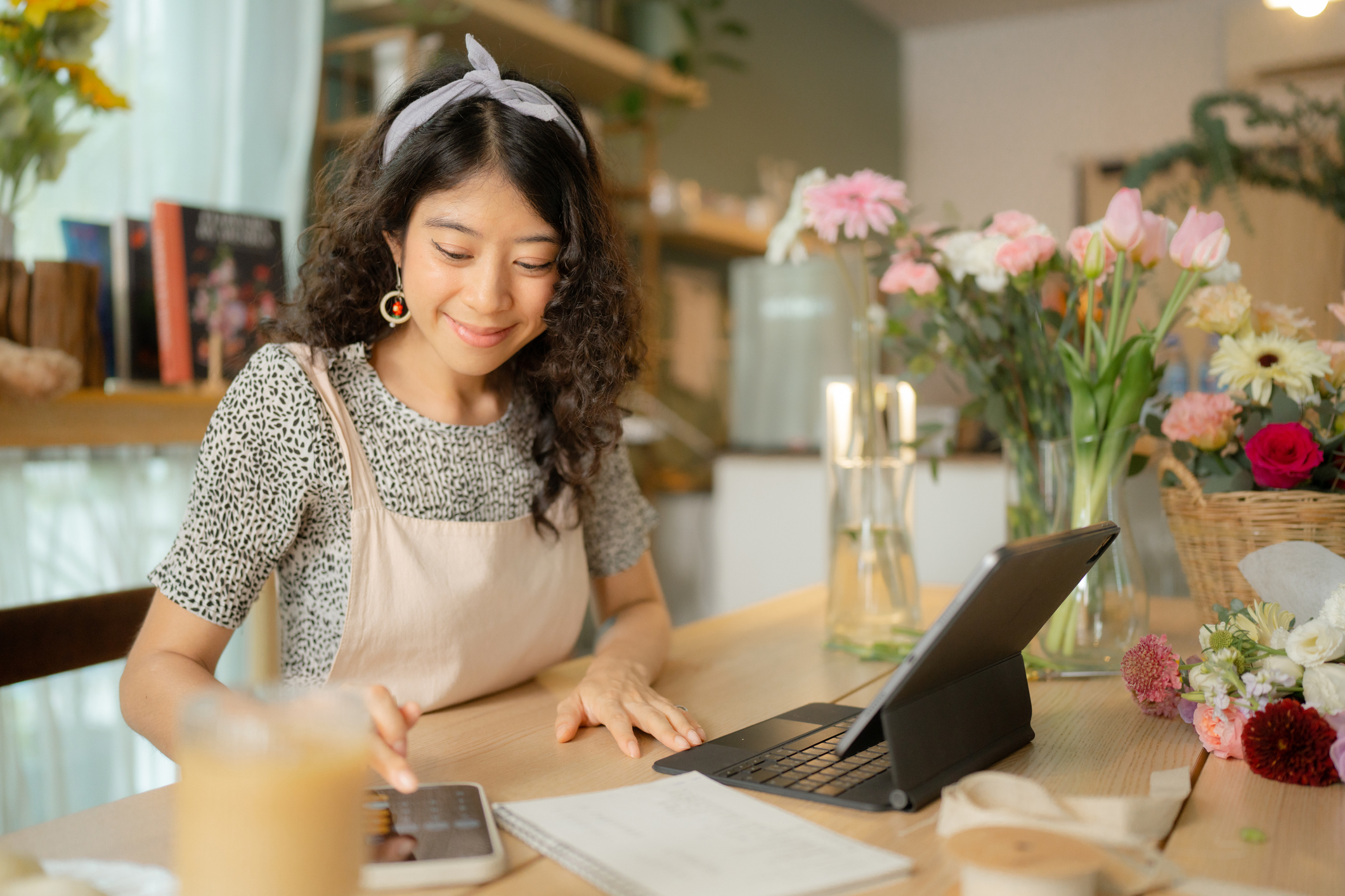 Why Both Revenue and Profit Matter for Business Owners - FINSYNC